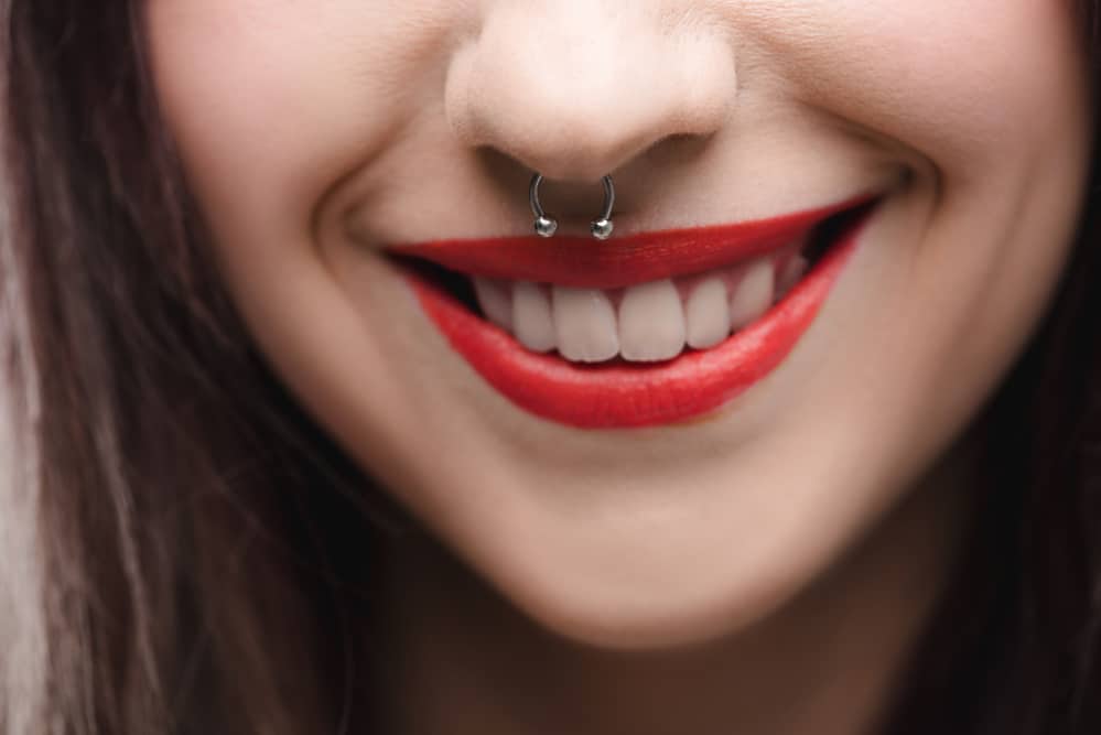 Nostril, septum, a może bridge – co musisz wiedzieć o kolczykach do ...